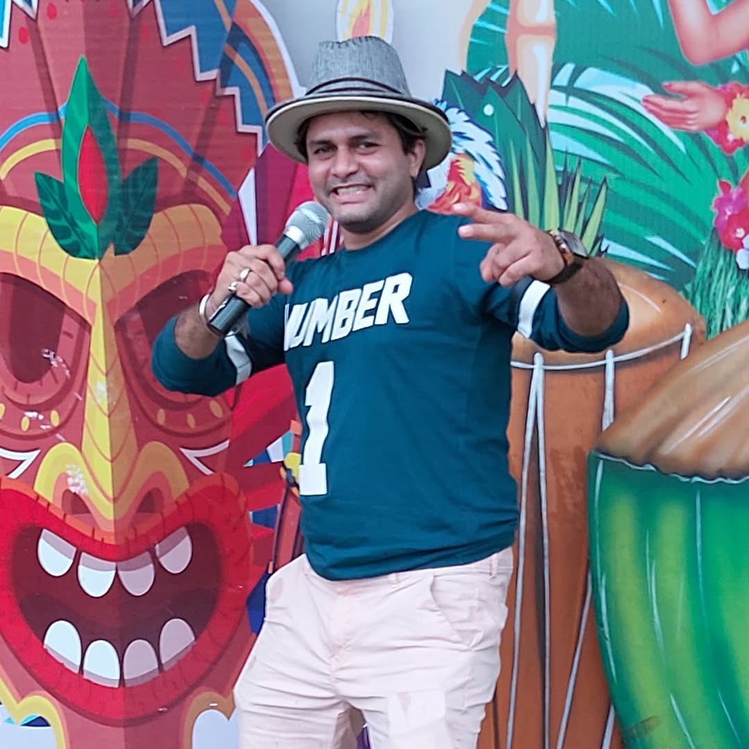 Book / Hire ANCHOR/EMCEE Anchor Kiran Official for Events in Best Prices - StarClinch