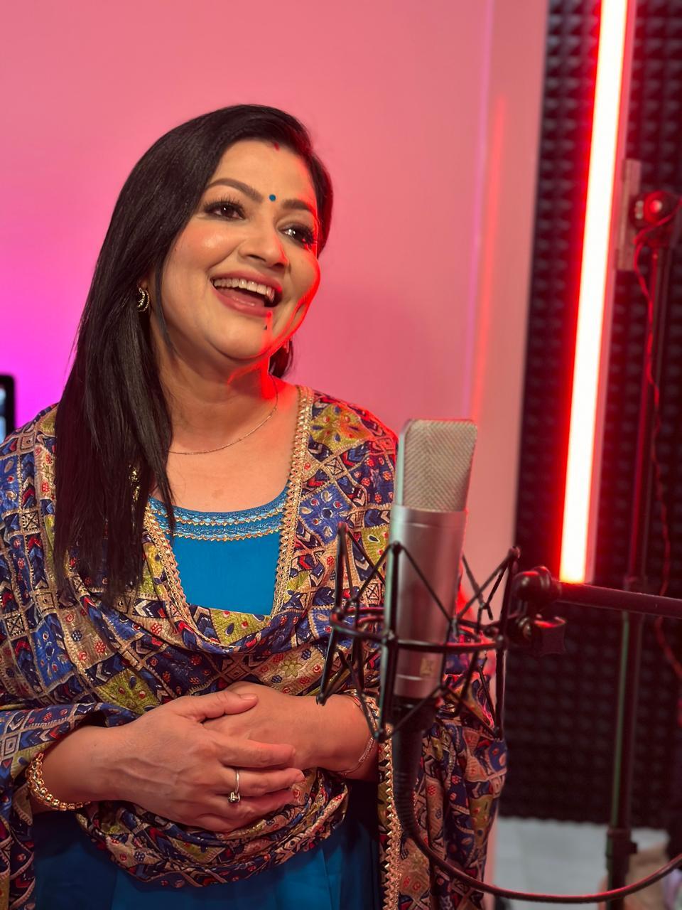 Hire Best Singer | Book Singers,Vocalists at StarClinch | page 1