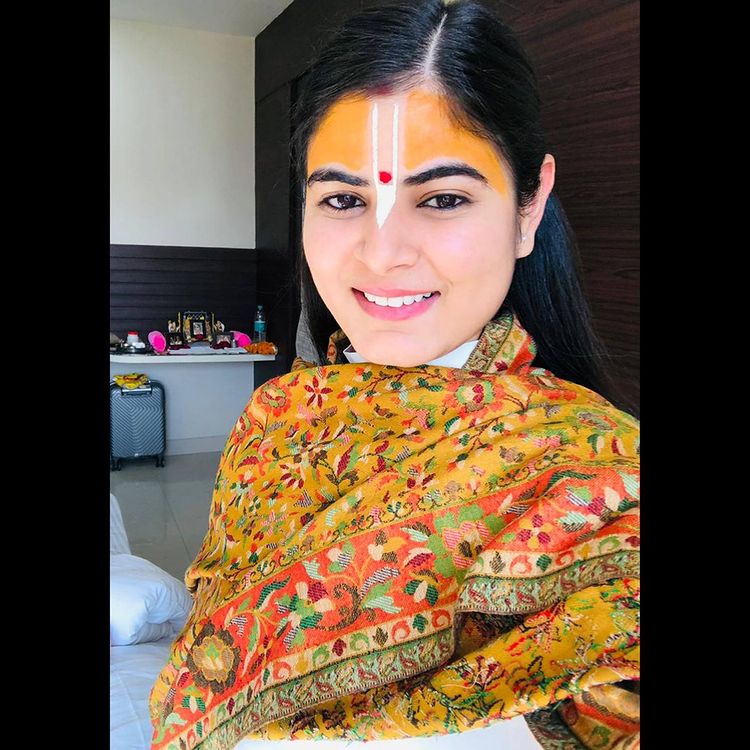 Book / Hire SPEAKER Devi Chitralekha for Events in Best Prices - StarClinch