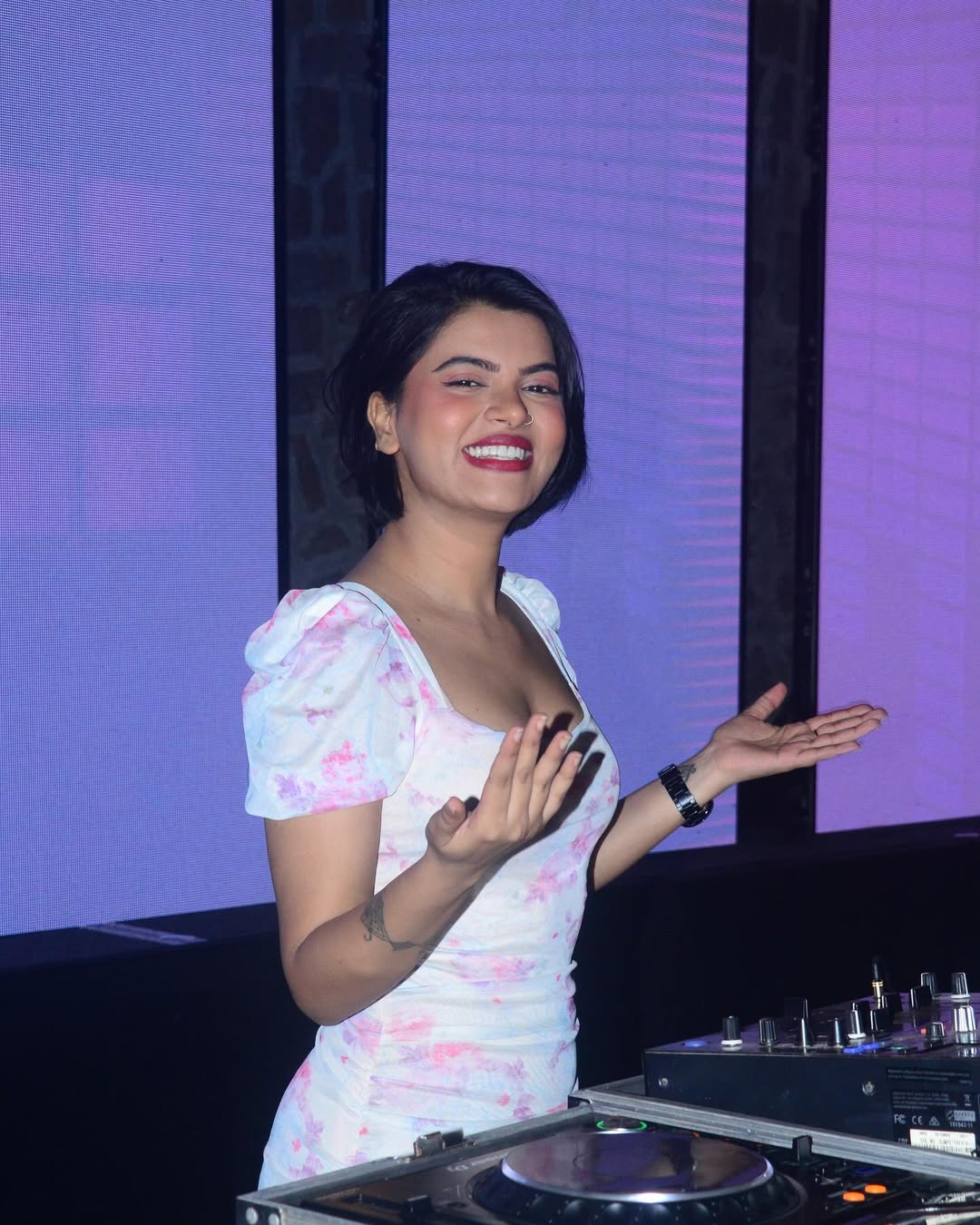 Book / Hire DJ DJ RHEA for Events in Best Prices - StarClinch