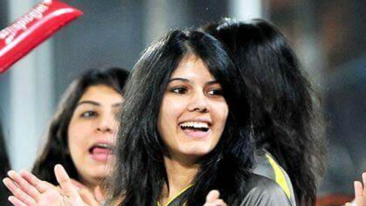 Book / Hire SPEAKER Kavya Maran for Events in Best Prices - StarClinch