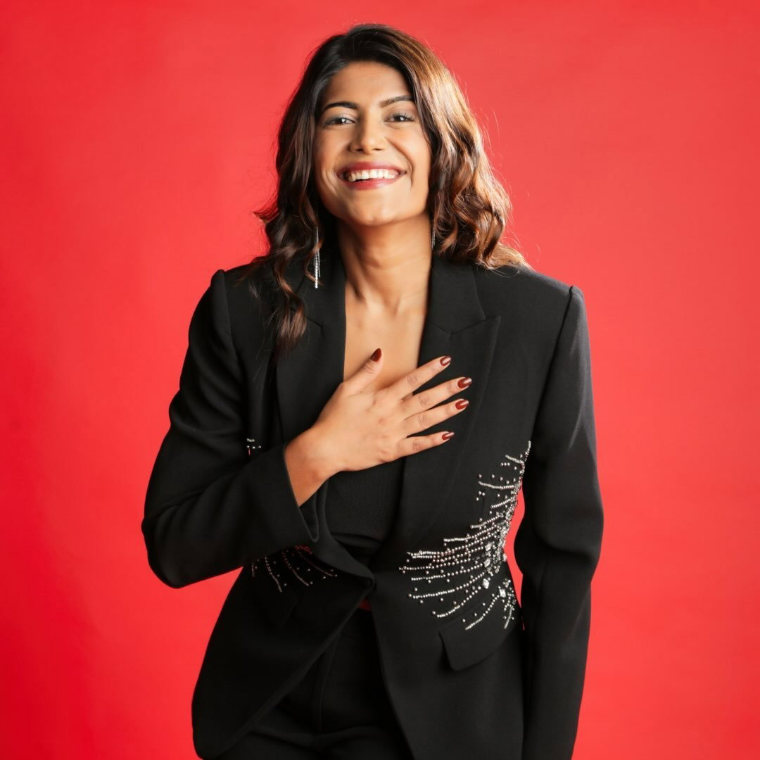 Book / Hire ANCHOR/EMCEE Ruchi Shah for Events in Best Prices - StarClinch