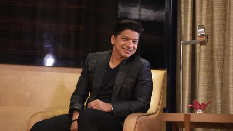 Beyond Playlists: Bring Your Event to Life with Top Marathi Singers