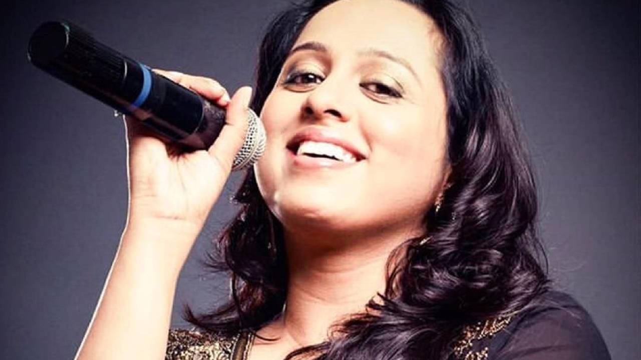 Beyond Playlists: Bring Your Event to Life with Top Marathi Singers